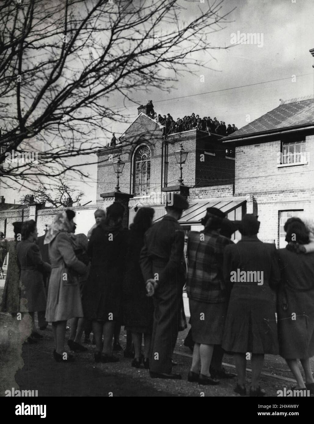 Soldiers Riot At Aldershot Detention Barracks -- Relatives who came ...