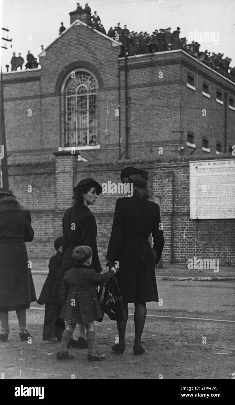 British troops in detention barracks hi-res stock photography and ...