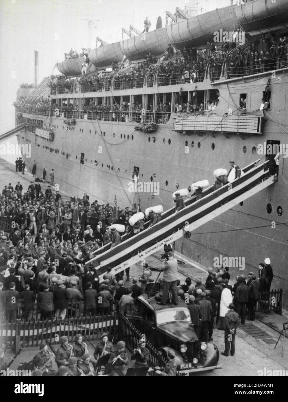 British pows liberated hi-res stock photography and images - Alamy