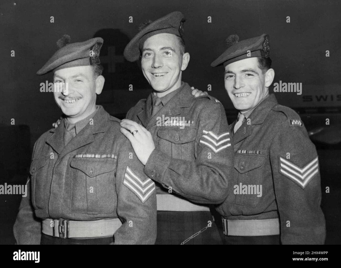 Advanced Party Fly To Trouble Spot -- (L to R): Sergeants Robert Lyon ...