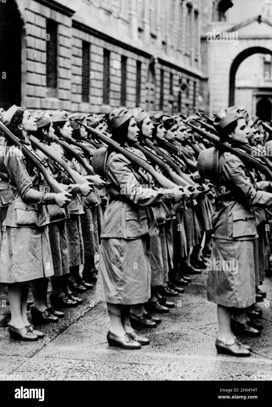 Italian Women's Militia Train For Parade Before Duce. The Fascist women ...