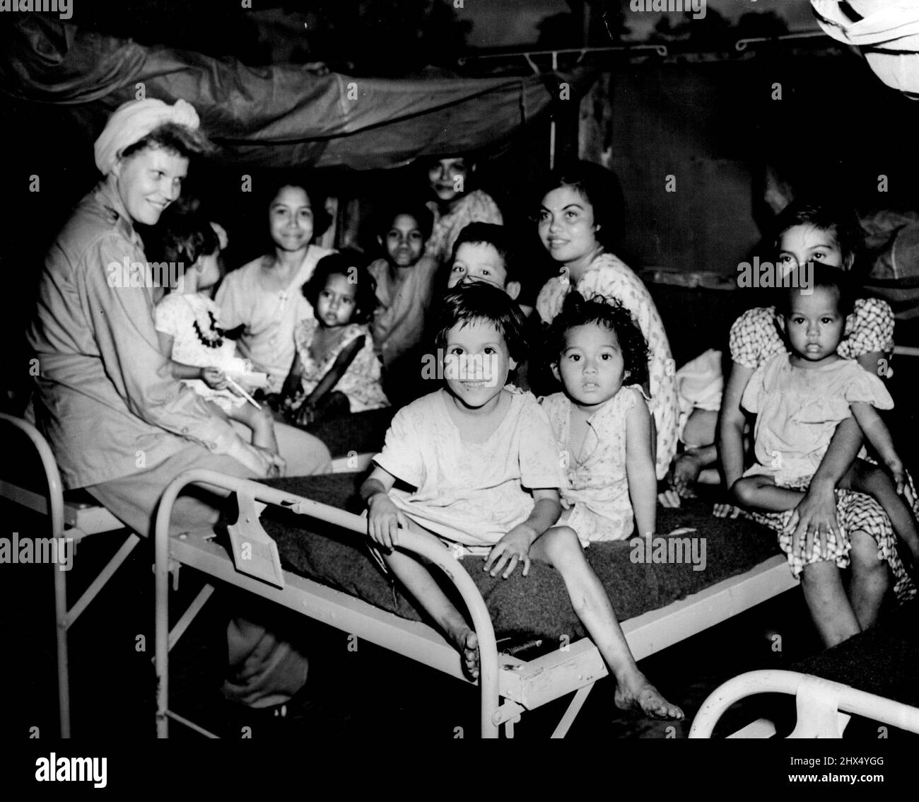 Vintage photo of japanese children hi-res stock photography and images ...