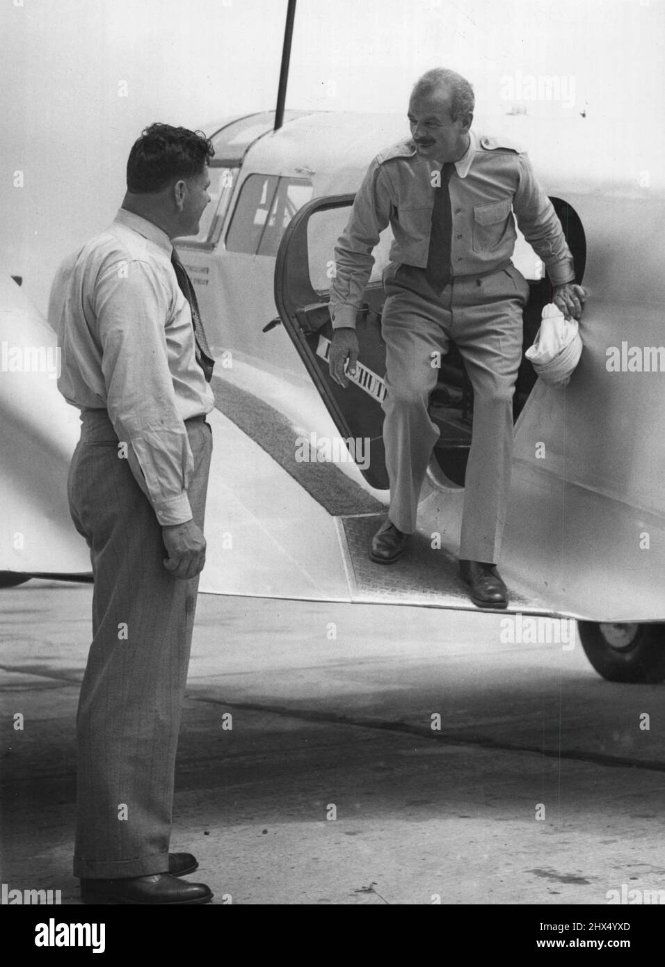 Walker with Bill Hease - ***** - Super. May 1, 1950 Stock Photo - Alamy