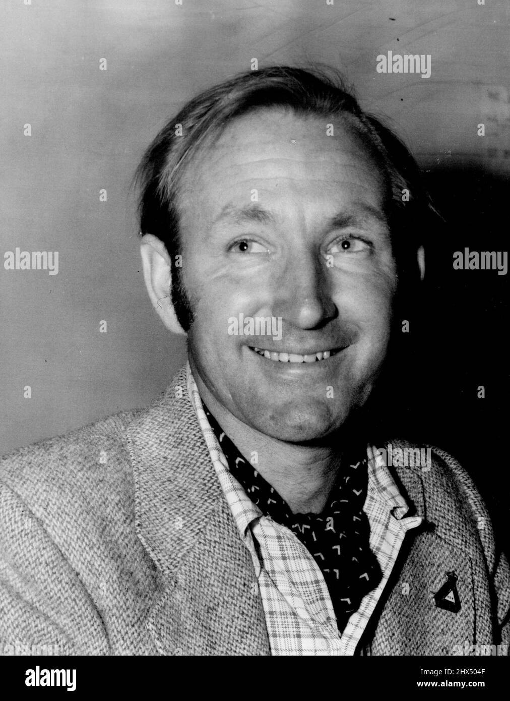 Mr. Roy Fluke. Artist of Kee Why. October 02, 1954. (Photo by David ...