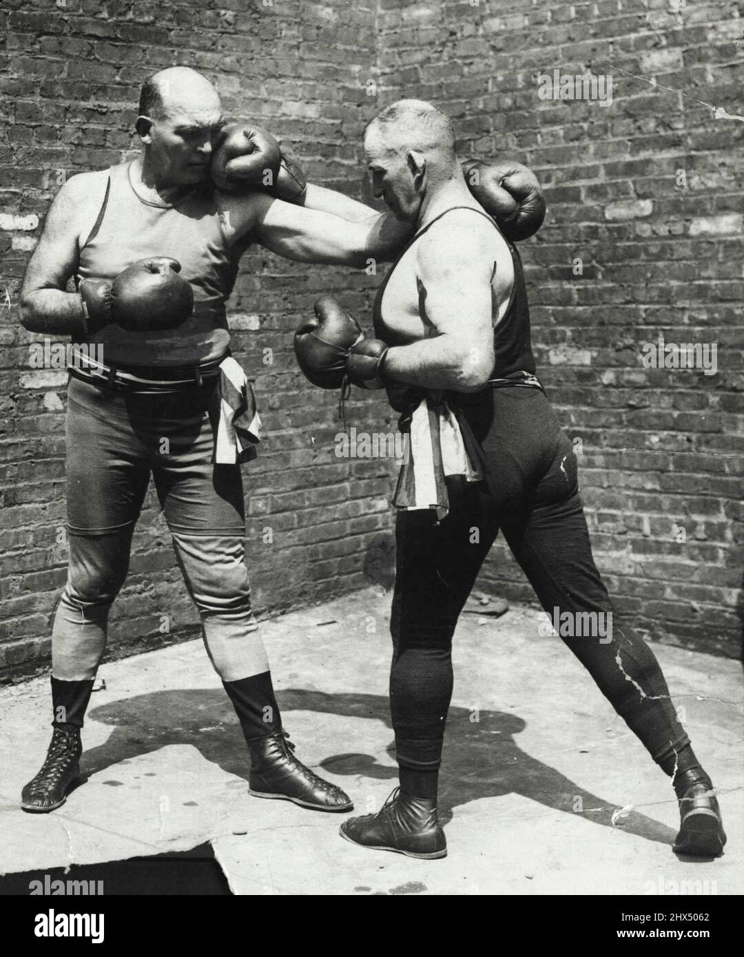 Sport boxing action photo hi-res stock photography and images - Alamy