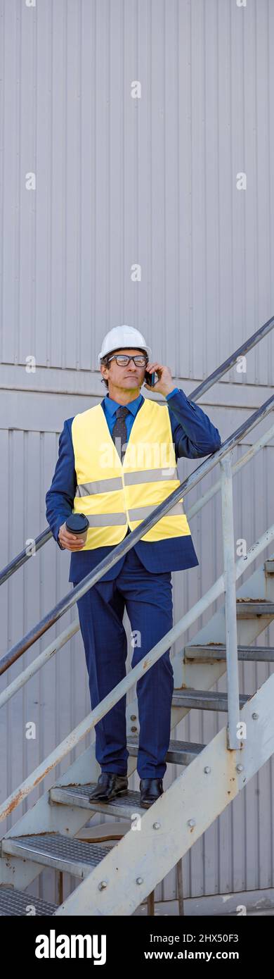 Communication construction hi-res stock photography and images - Alamy