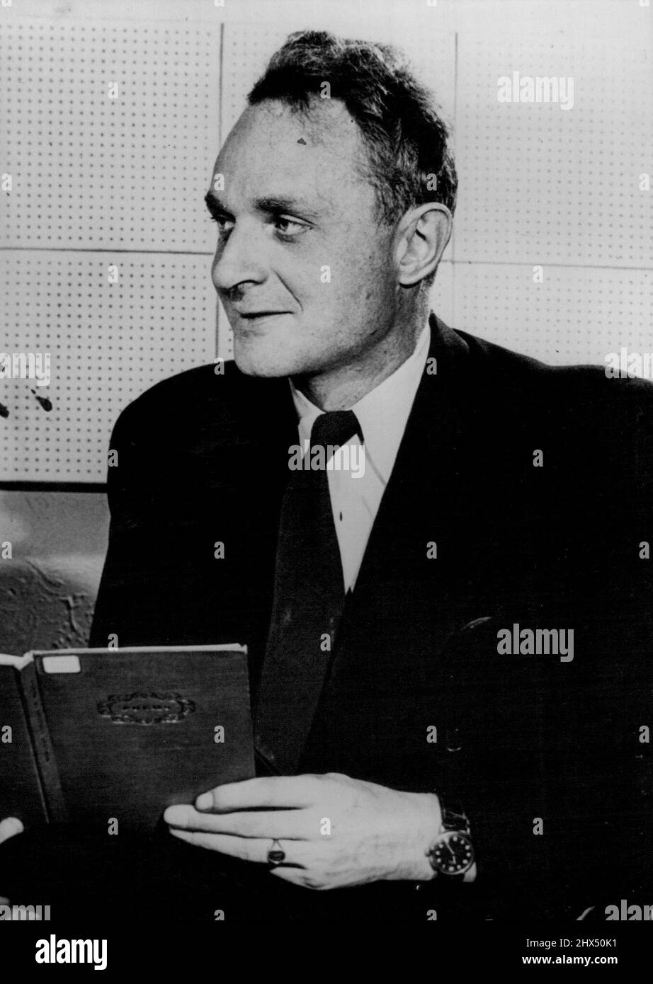 Sir stephen harold spender hi-res stock photography and images - Alamy