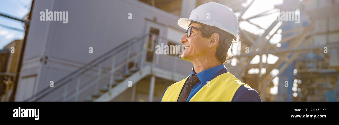 Production paperwork hi-res stock photography and images - Alamy