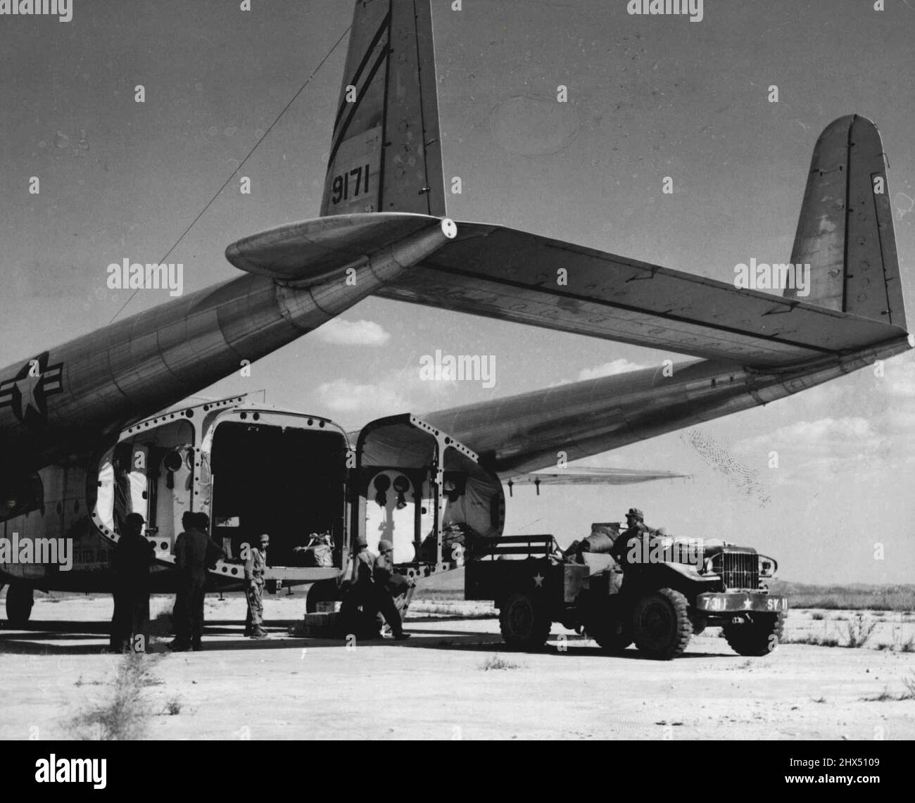 Flying boxcar hi-res stock photography and images - Alamy
