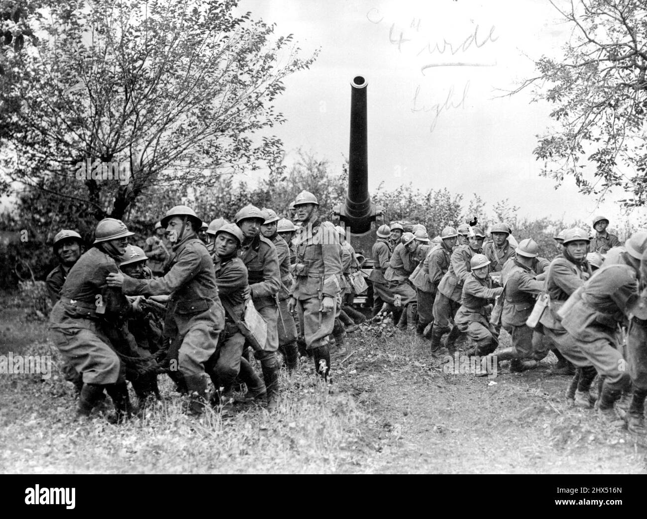 Mussolini with soldiers Black and White Stock Photos & Images - Alamy