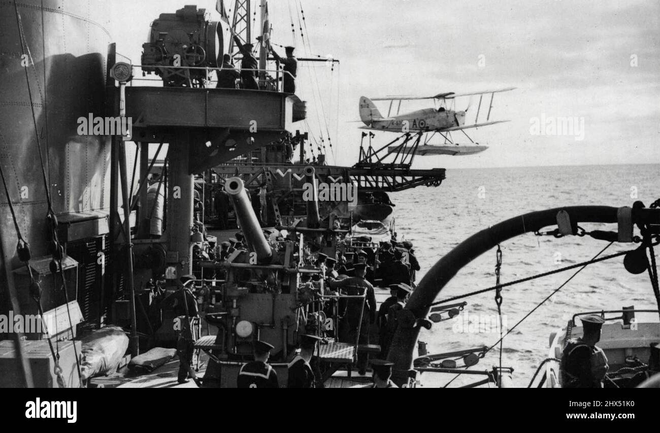 Wireless Controlled Plane Launched ***** Sea During Fleet Manoeuvres ...