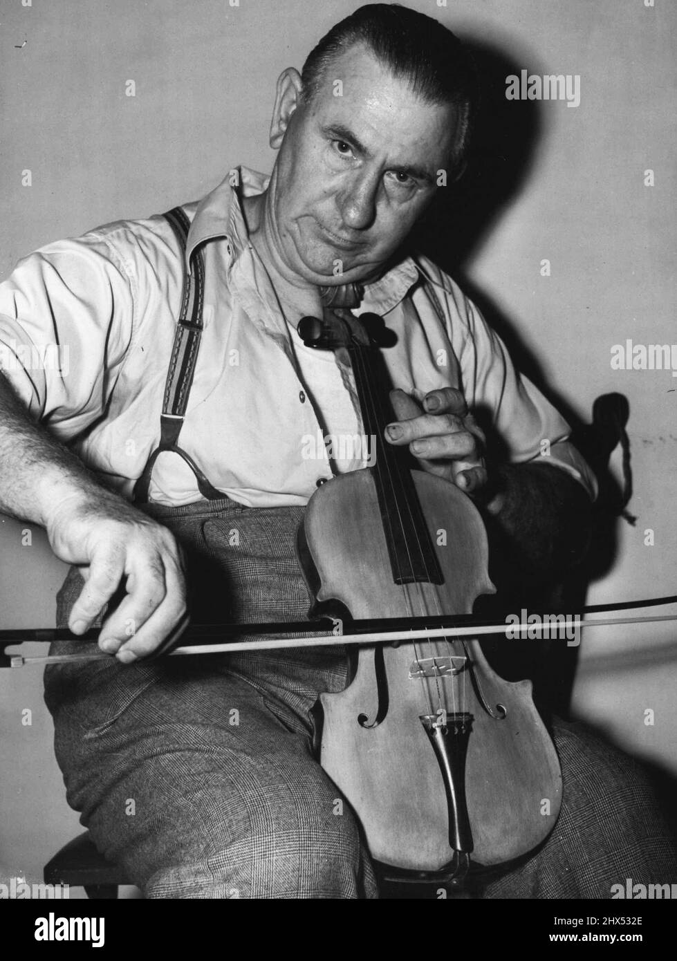 Misc. - Music - Instruments - Violins. January 31, 1952 Stock Photo - Alamy