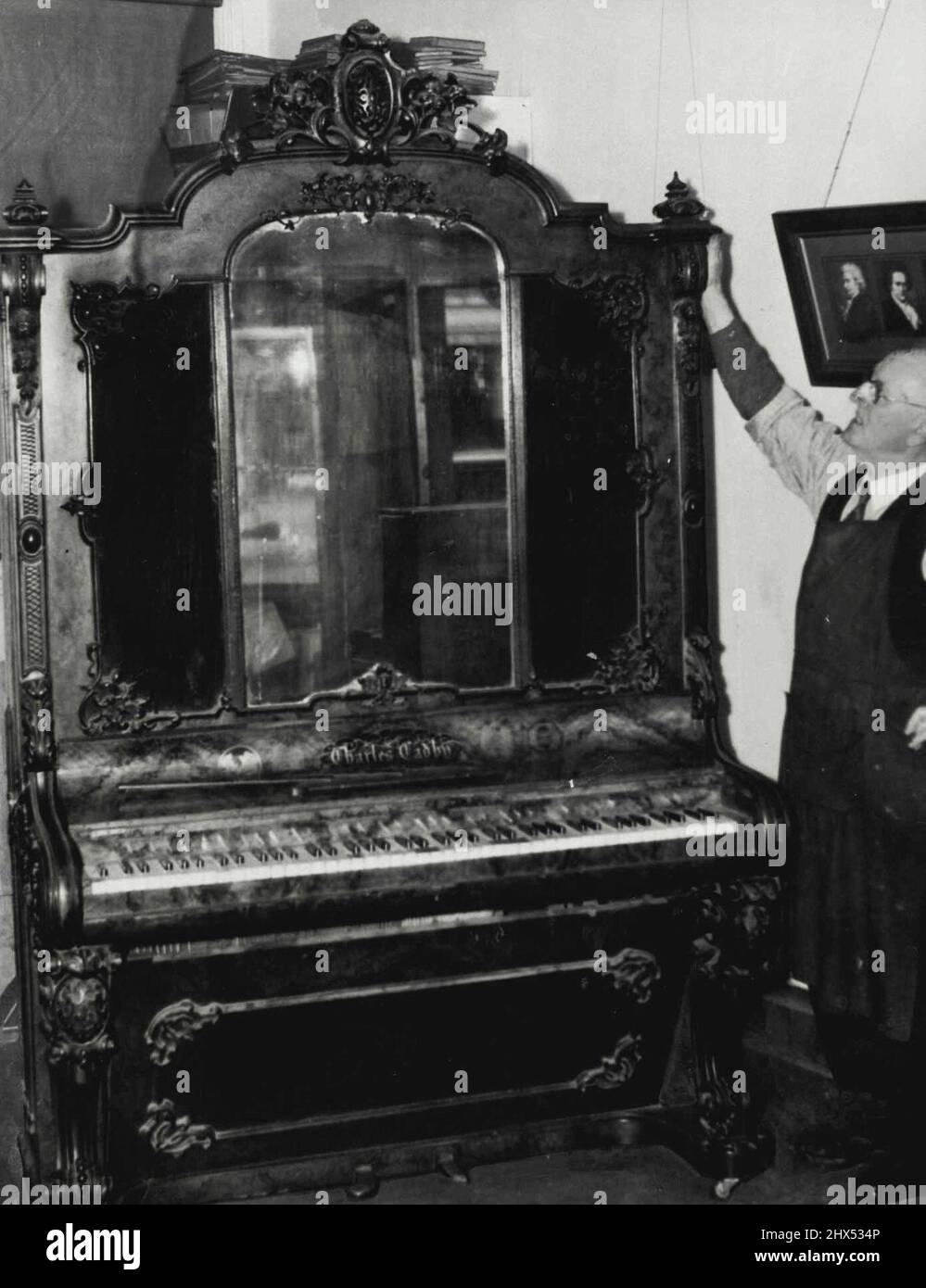 Duo music instruments hi-res stock photography and images - Alamy