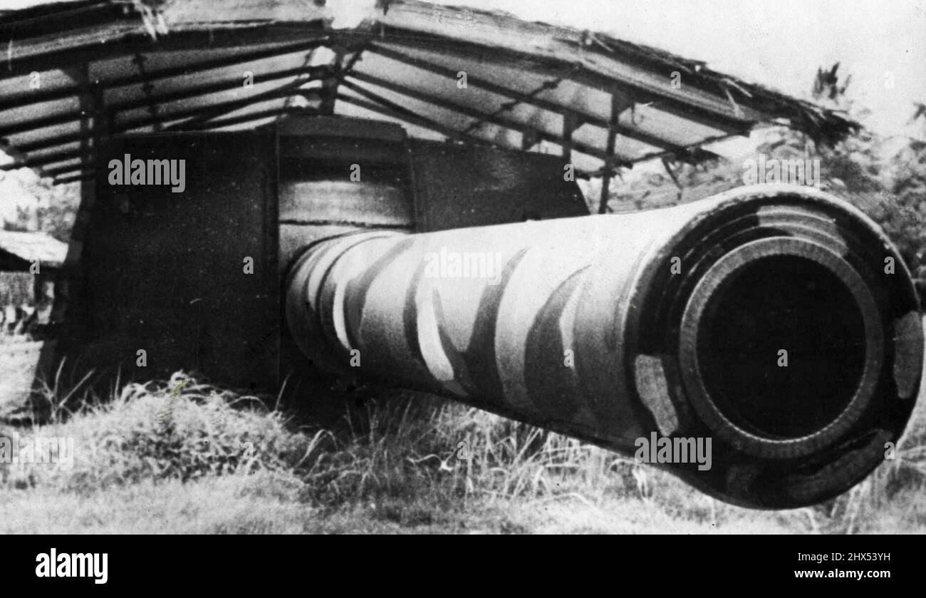 Singapore's big guns ready to roar. August 16, 1945. (Photo by The New ...