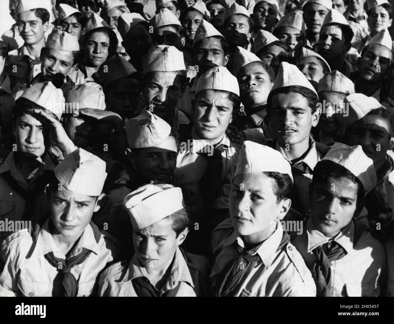 Semi military organization hi-res stock photography and images - Alamy