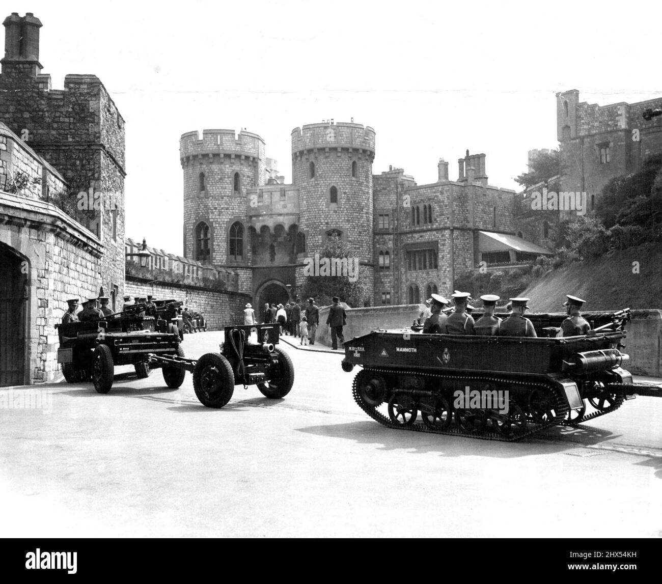 The New Meets The Old At Windsor. A striking contrast provided at ...