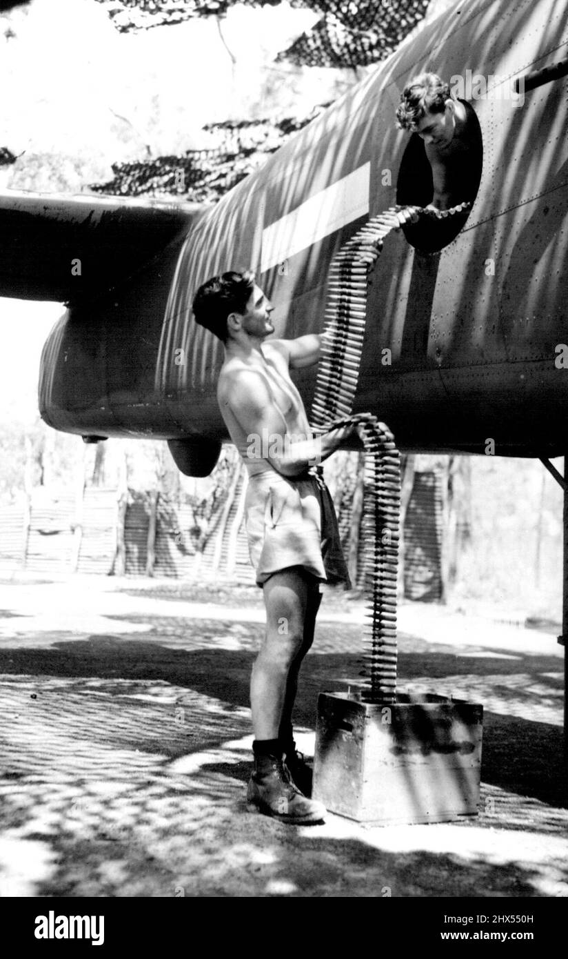 Tail gunner hi-res stock photography and images - Alamy