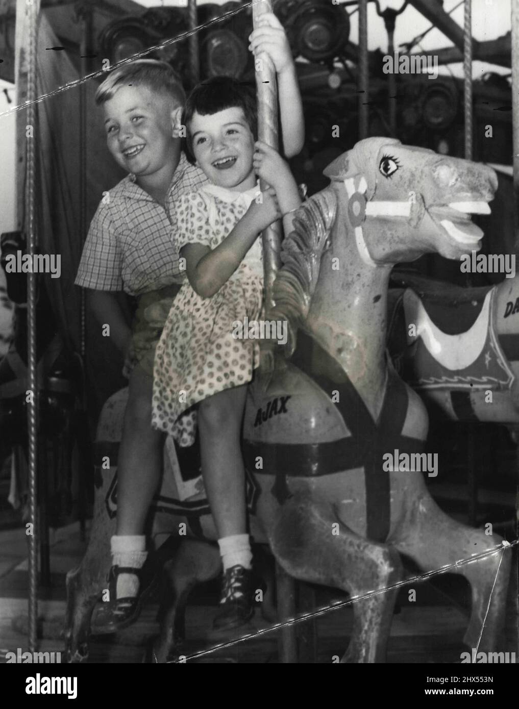 Merry go round ride archival hi-res stock photography and images - Alamy