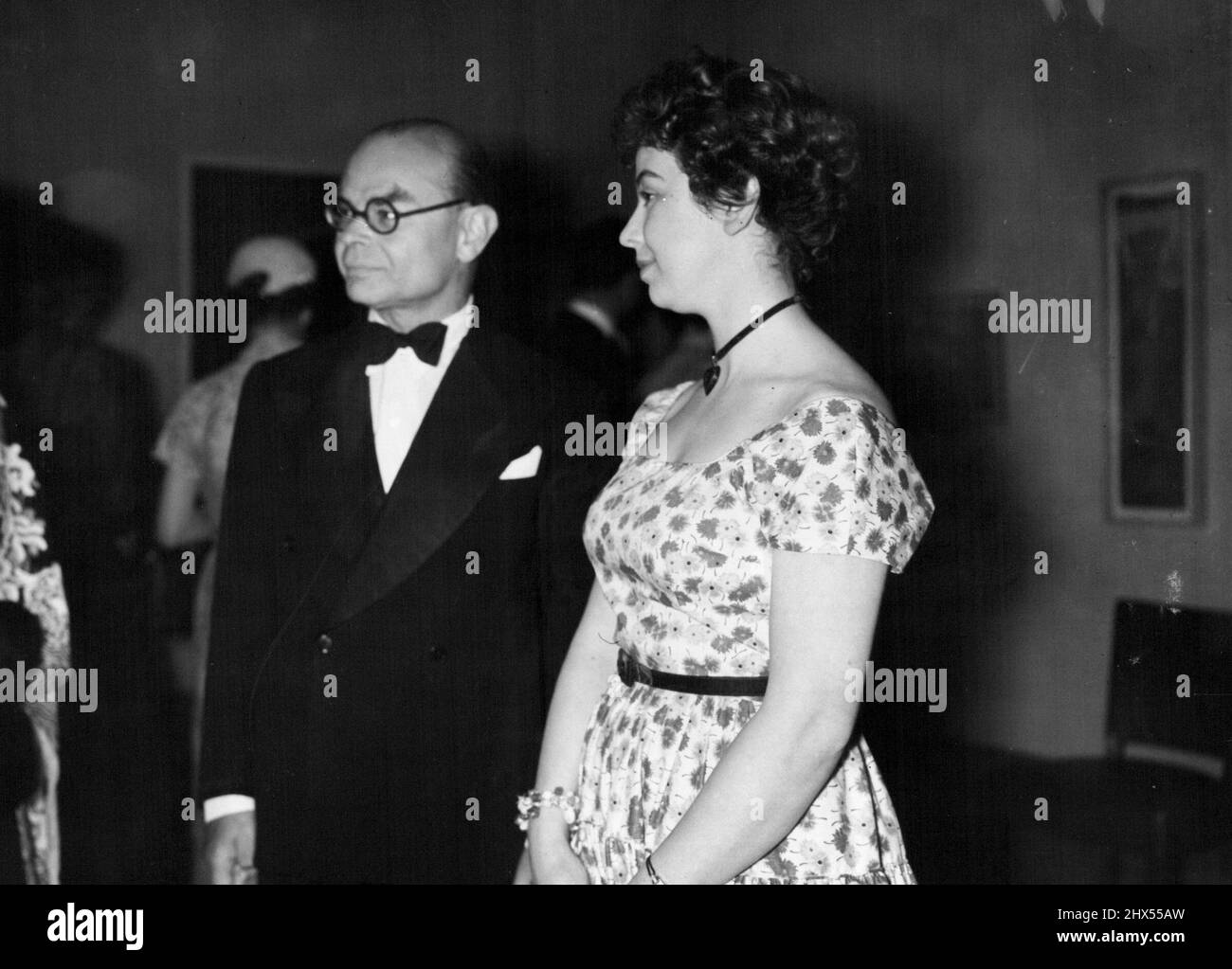 Painting Exhibition - Sir John Rothenstein and his daughter Lucy at the ...
