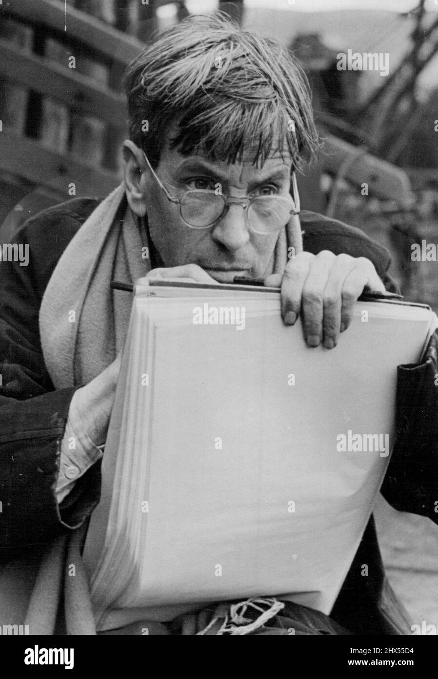 Spencer - A war artist. January 29, 1944. (Photo by Paul Popper Stock ...