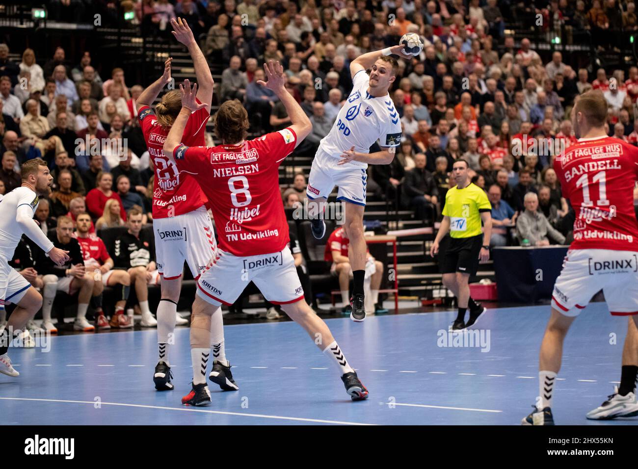 Aalborg handball v rk zagreb hi-res stock photography and images - Alamy