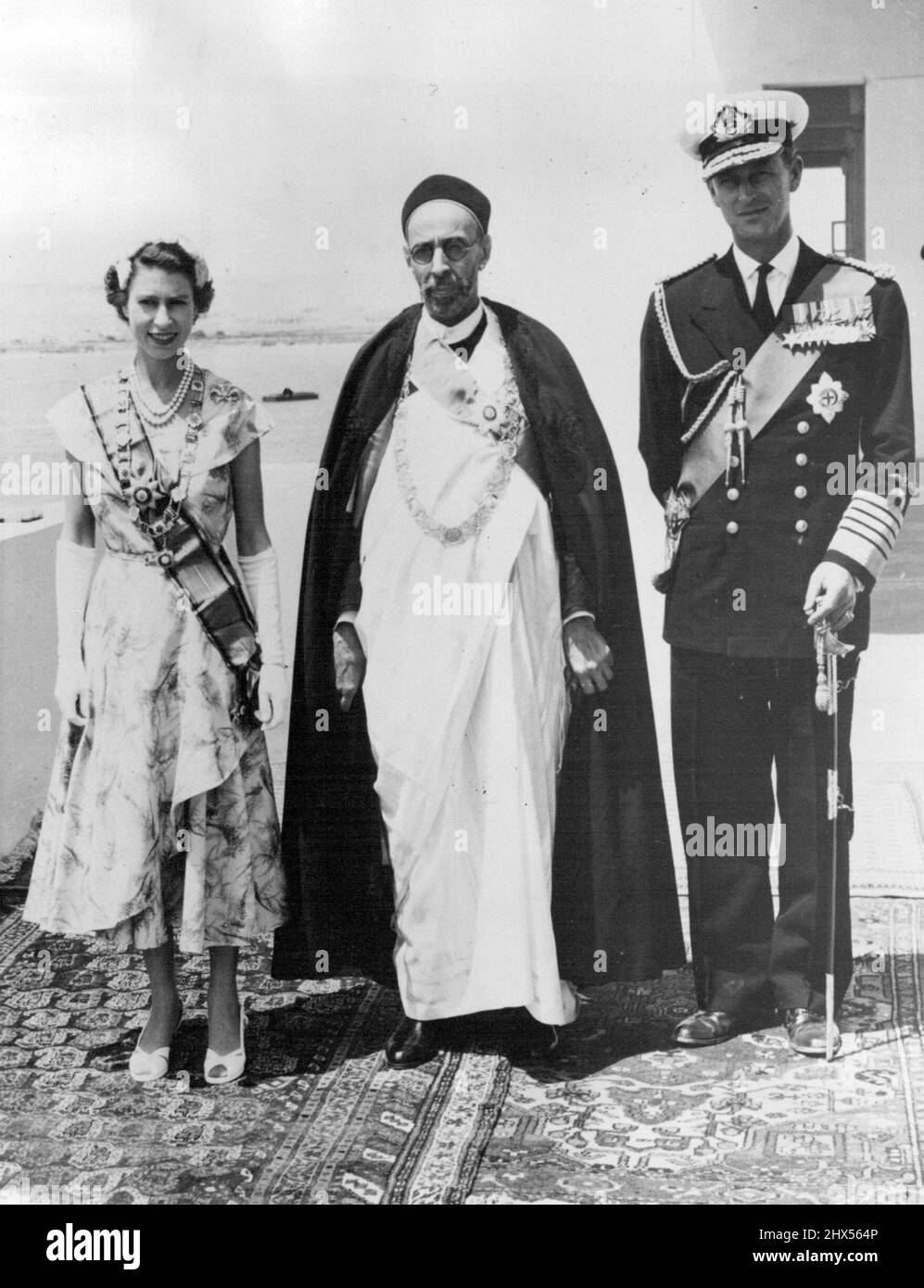 The Queen At Tobruk - H.M. The Queen and The Duke Of Edinburgh pictured ...