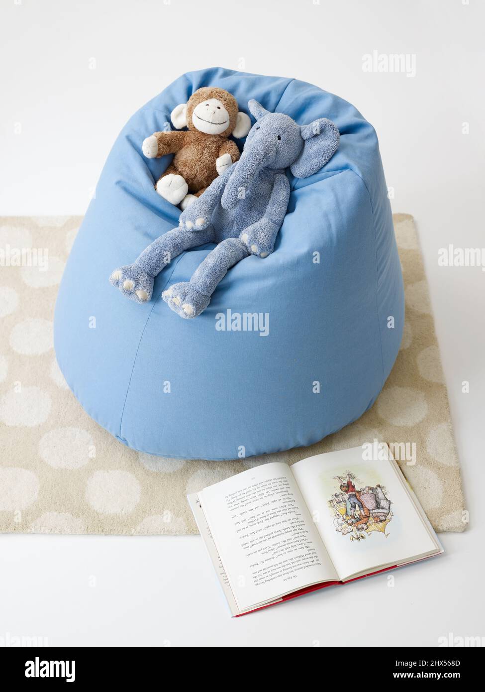 Bean bag hi-res stock photography and images - Alamy