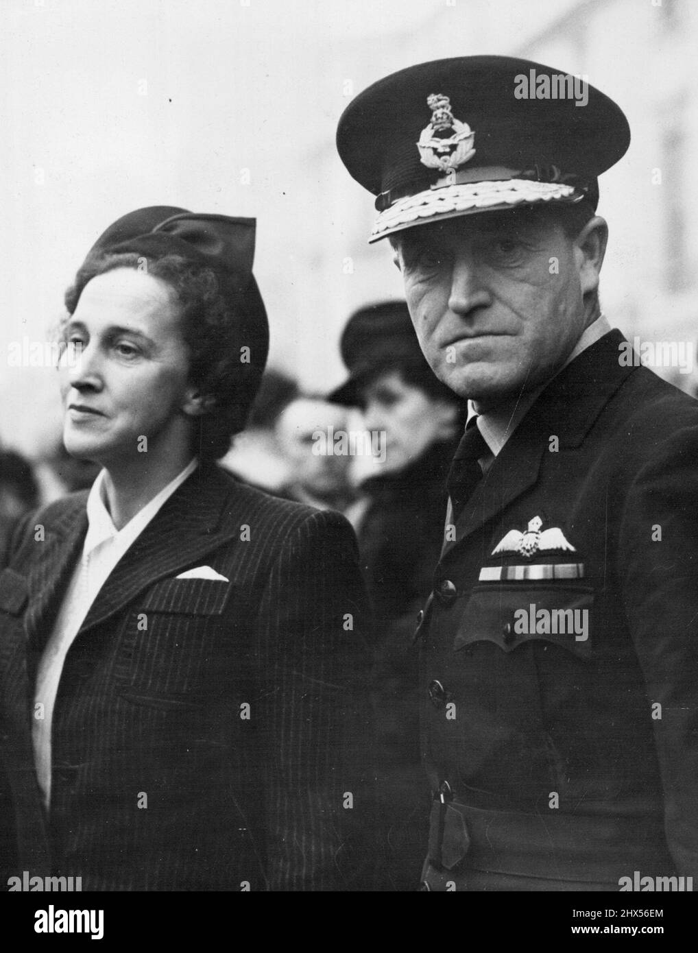 Air Commodore At Australia -- Air Commodore Knox-Knight,, who is in ...