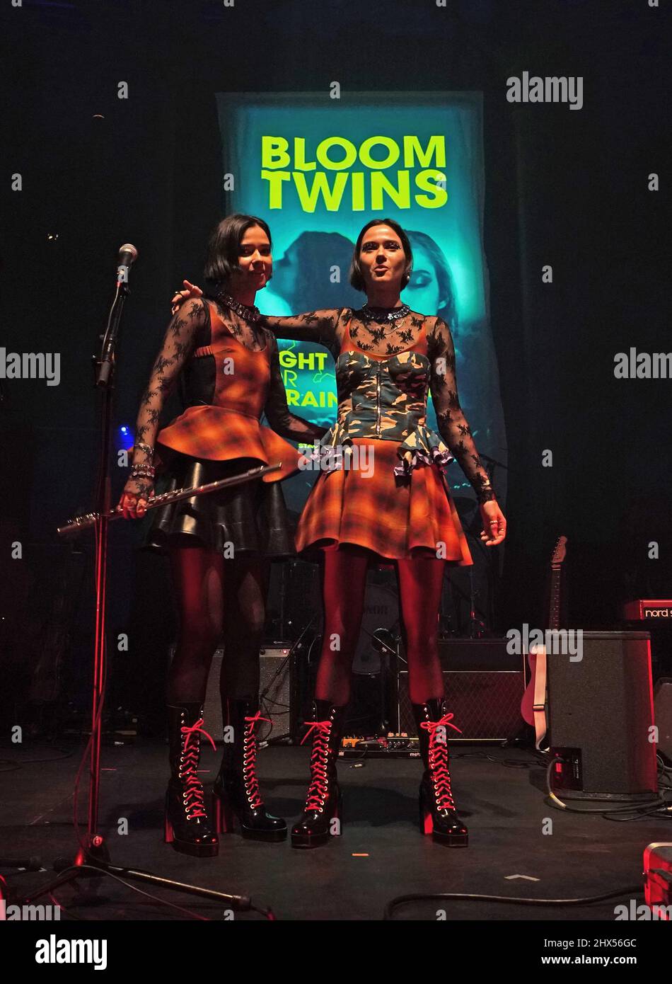 Bloom twins hi-res stock photography and images - Alamy