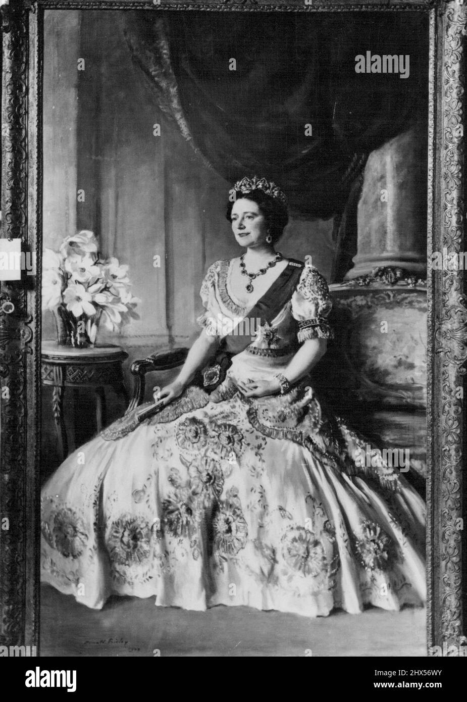Queen's Portrait For "Queen Elizabeth": A new portrait of Her Majesty ...