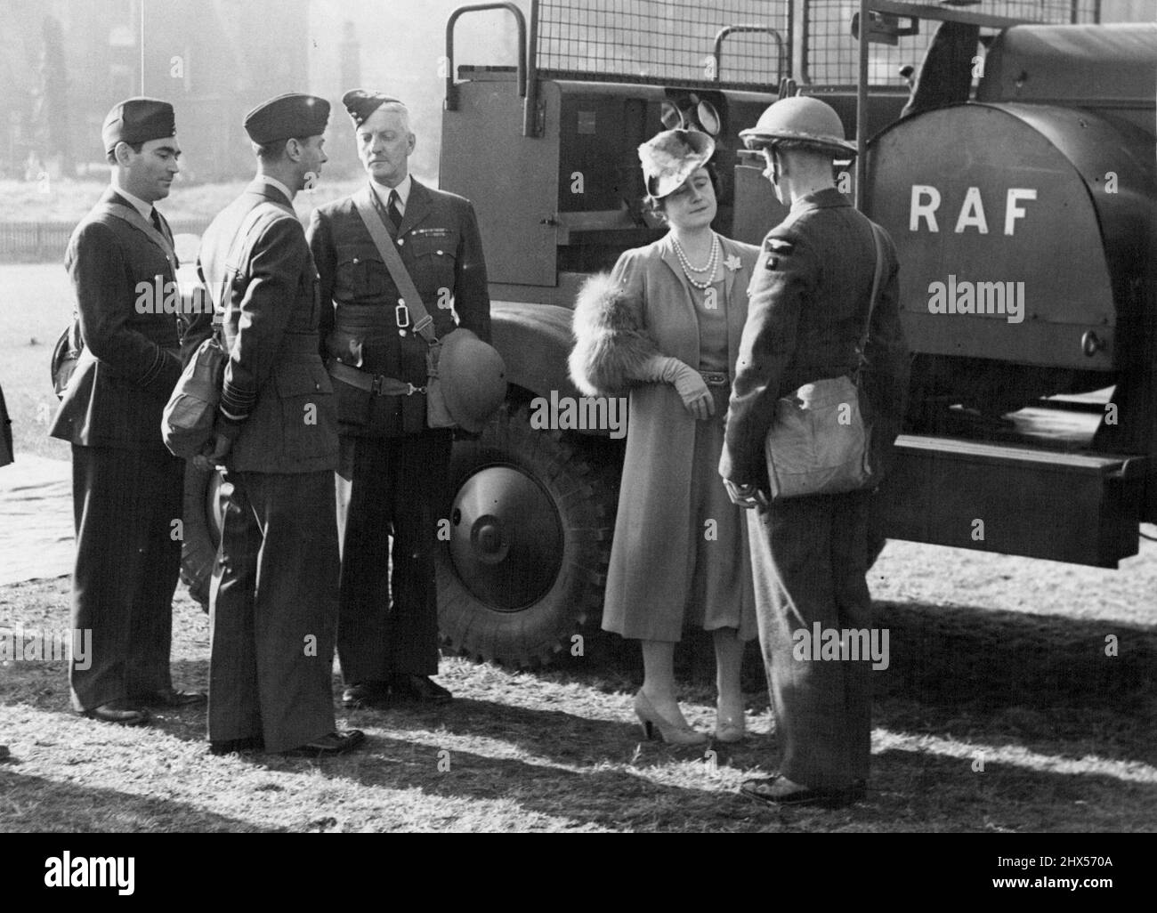 King and Queen Inspect Balloon Barrage - The King and Queen chatting to ...