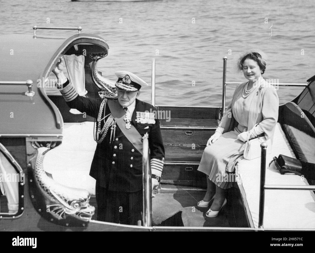 Admiral creasy hi-res stock photography and images - Alamy