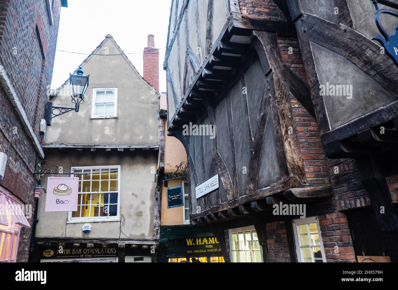 The Shambles,quaint,ancient,medieval,street,in,York,city,centre,popular ...