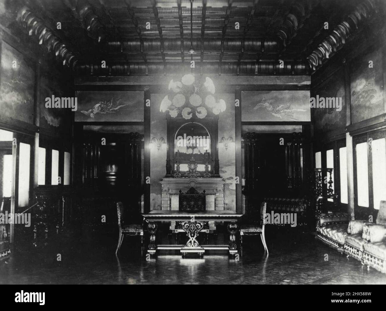 Tokyo imperial palace interior hi-res stock photography and images - Alamy