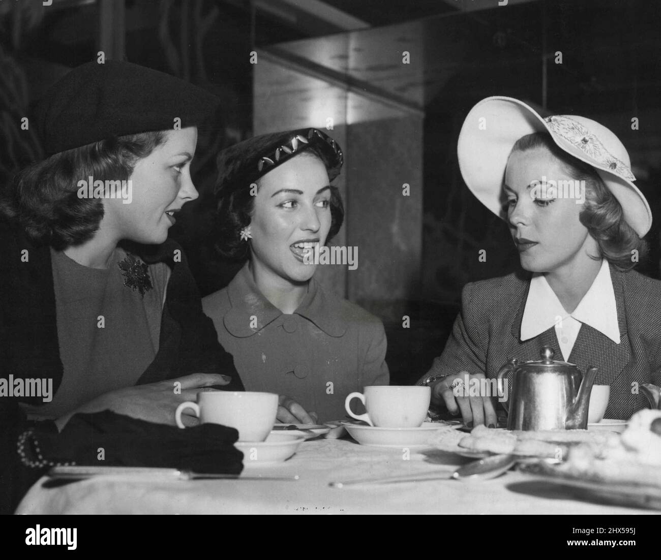 Mostly black and white hi-res stock photography and images - Alamy