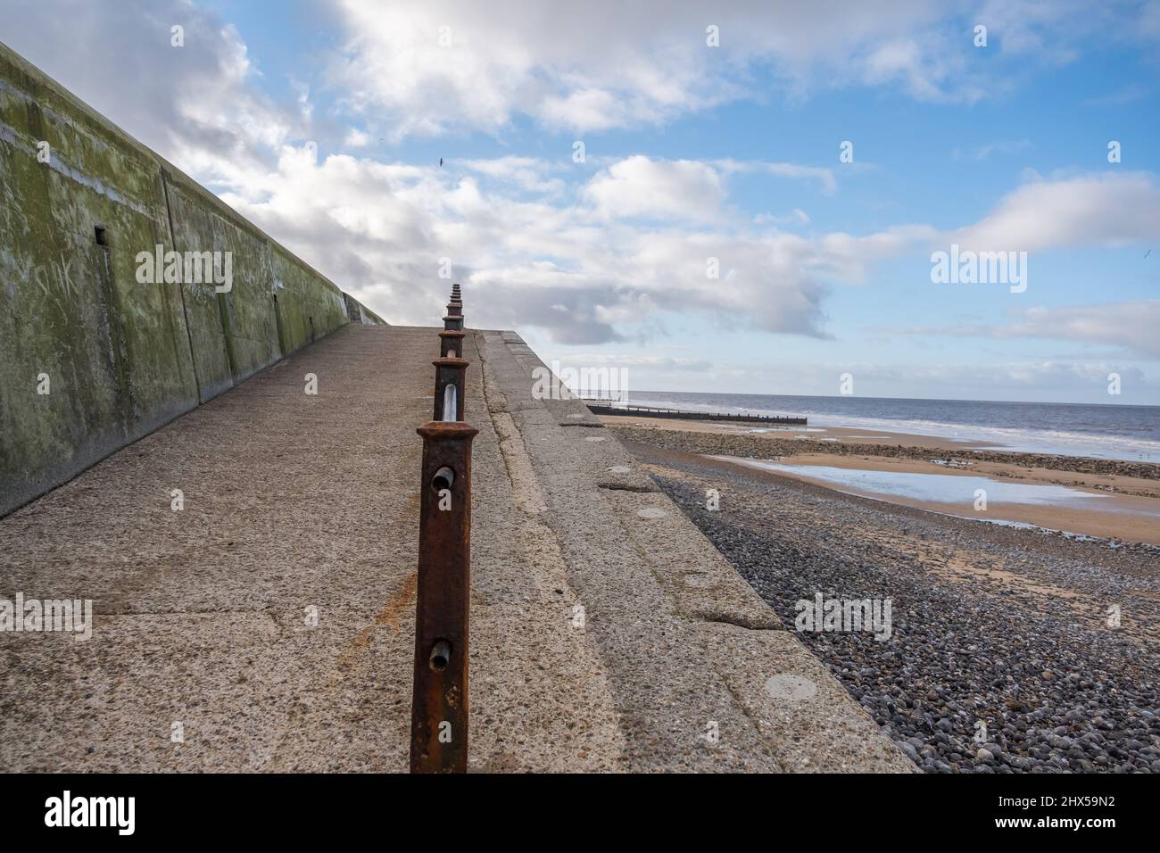 Beach railings ramp hi-res stock photography and images - Alamy