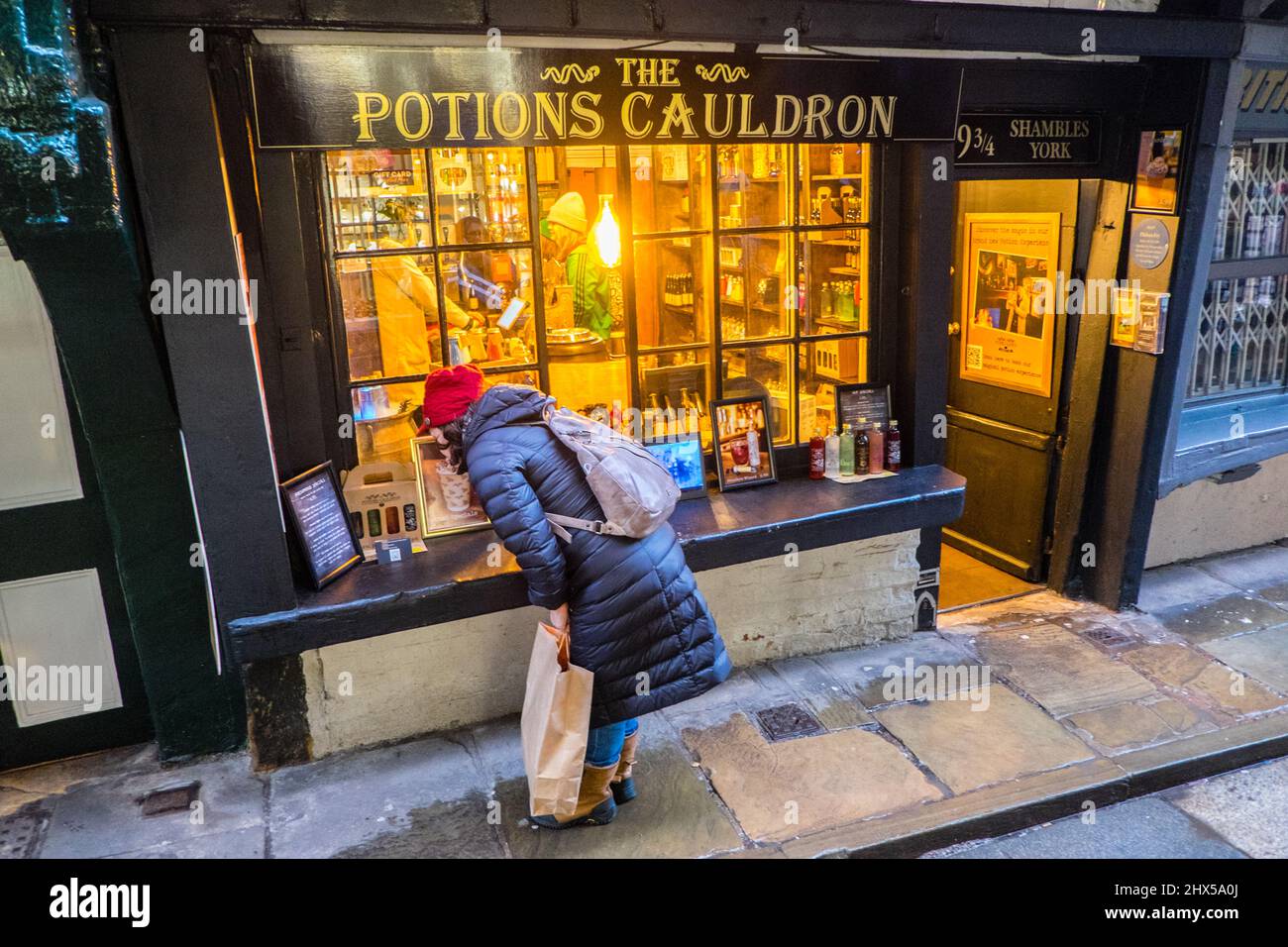 The Potions Cauldren,shop,selling,magic,potion,drinks,along,The ...