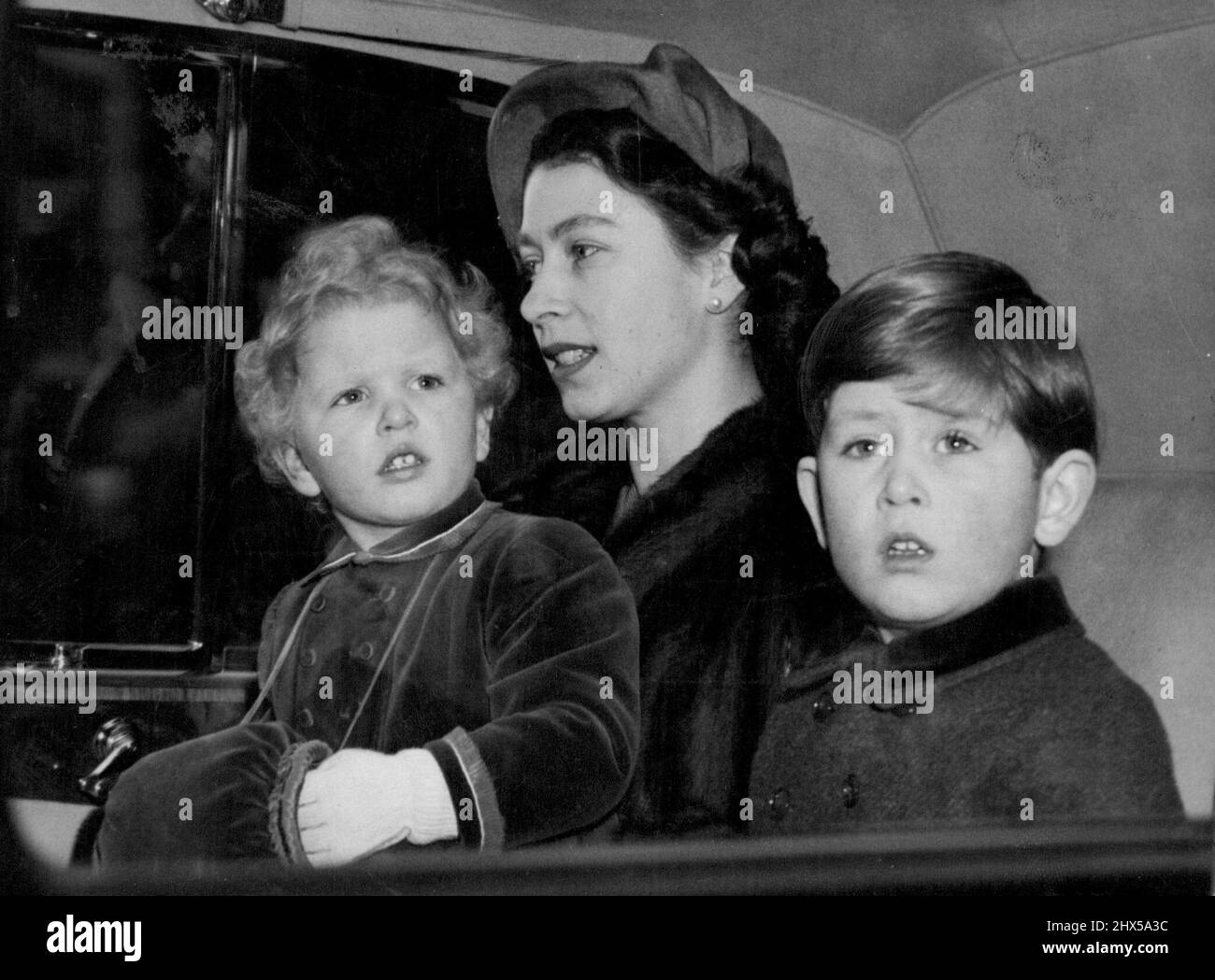 Queen Elizabeth - Herald Obituary - 1960/66 - British Royalty ...