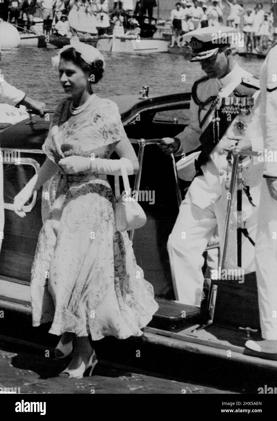 Queen elizabeth sydney 1954 hi-res stock photography and images - Alamy