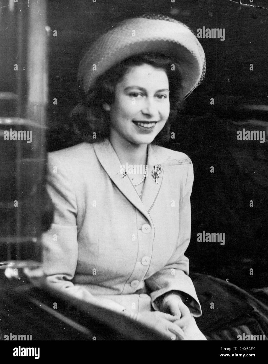 Princess Elizabeth's New Nat The Princess photographed as her car drove ...