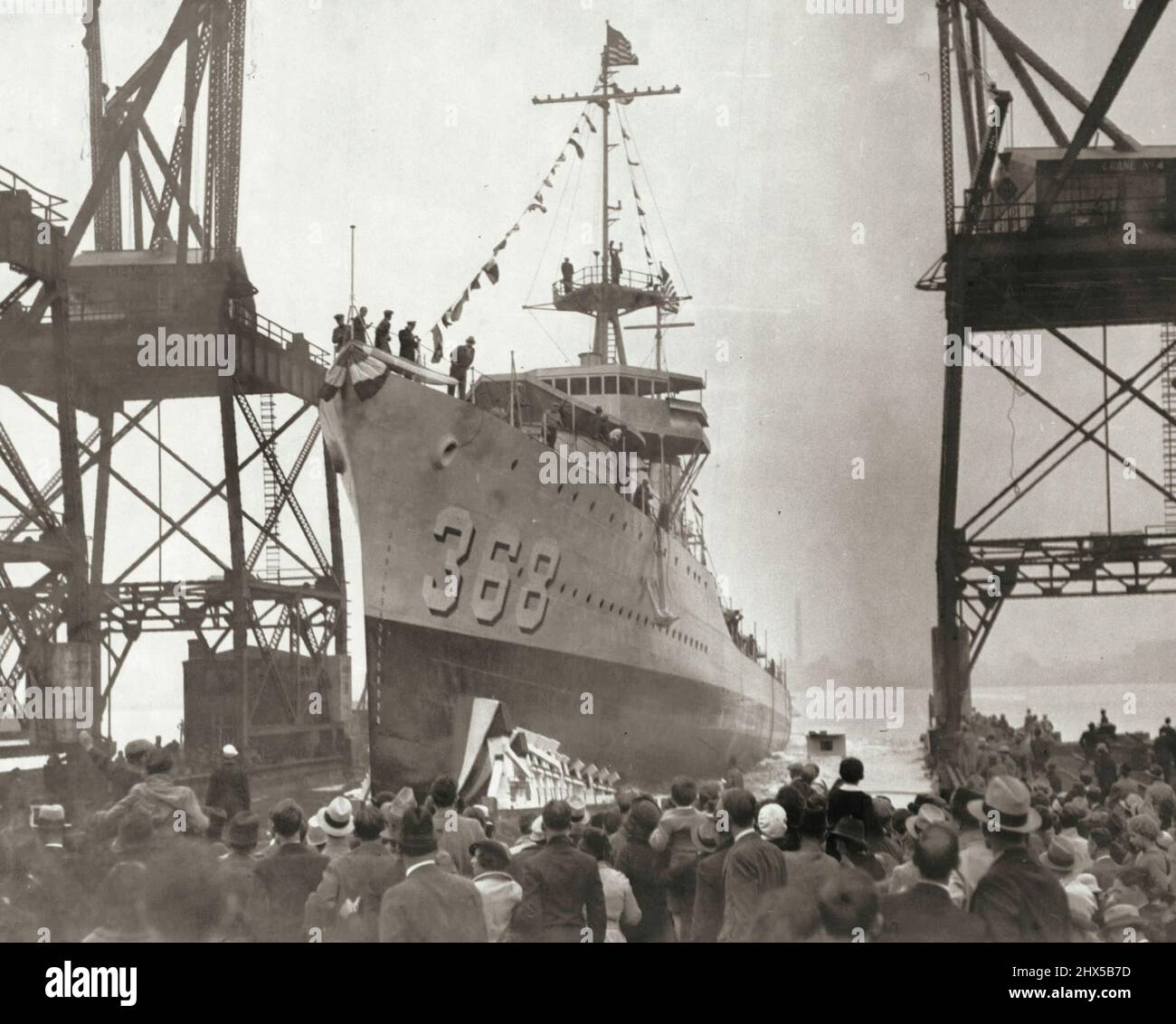 New U.S. Destroyer -- The United States destroyer, Flusser, being ...