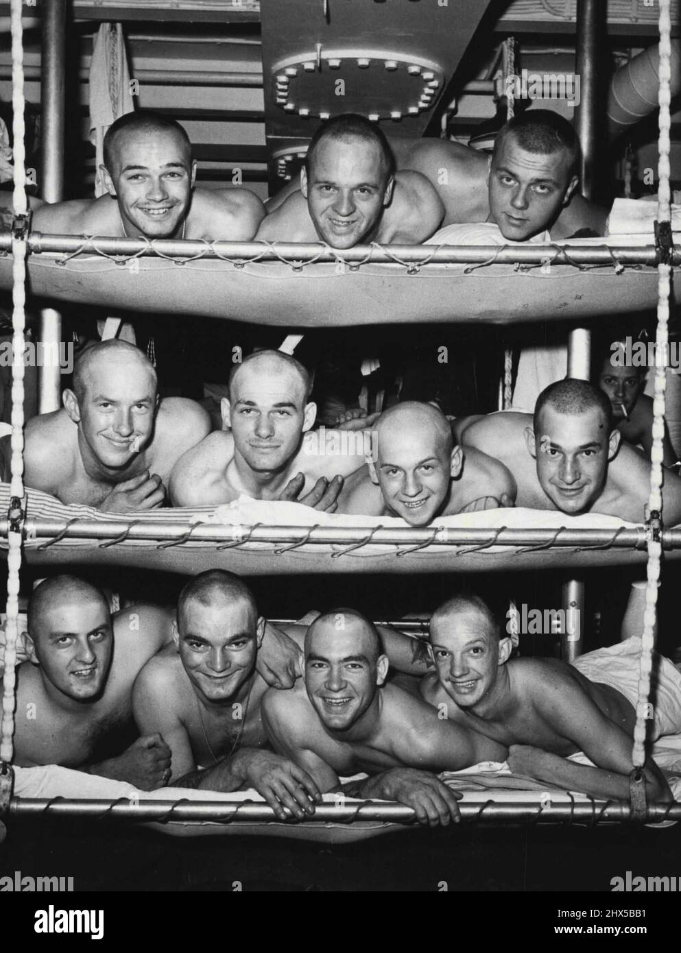 Look magazine 1952 hi-res stock photography and images - Alamy