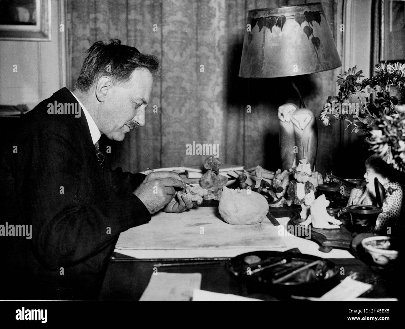 Potter caricature hi-res stock photography and images - Alamy