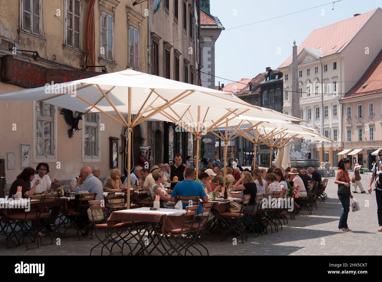 Slovenia, Ljubljana, Pavement cafes in Ciril Metodov Trg near Mestni ...