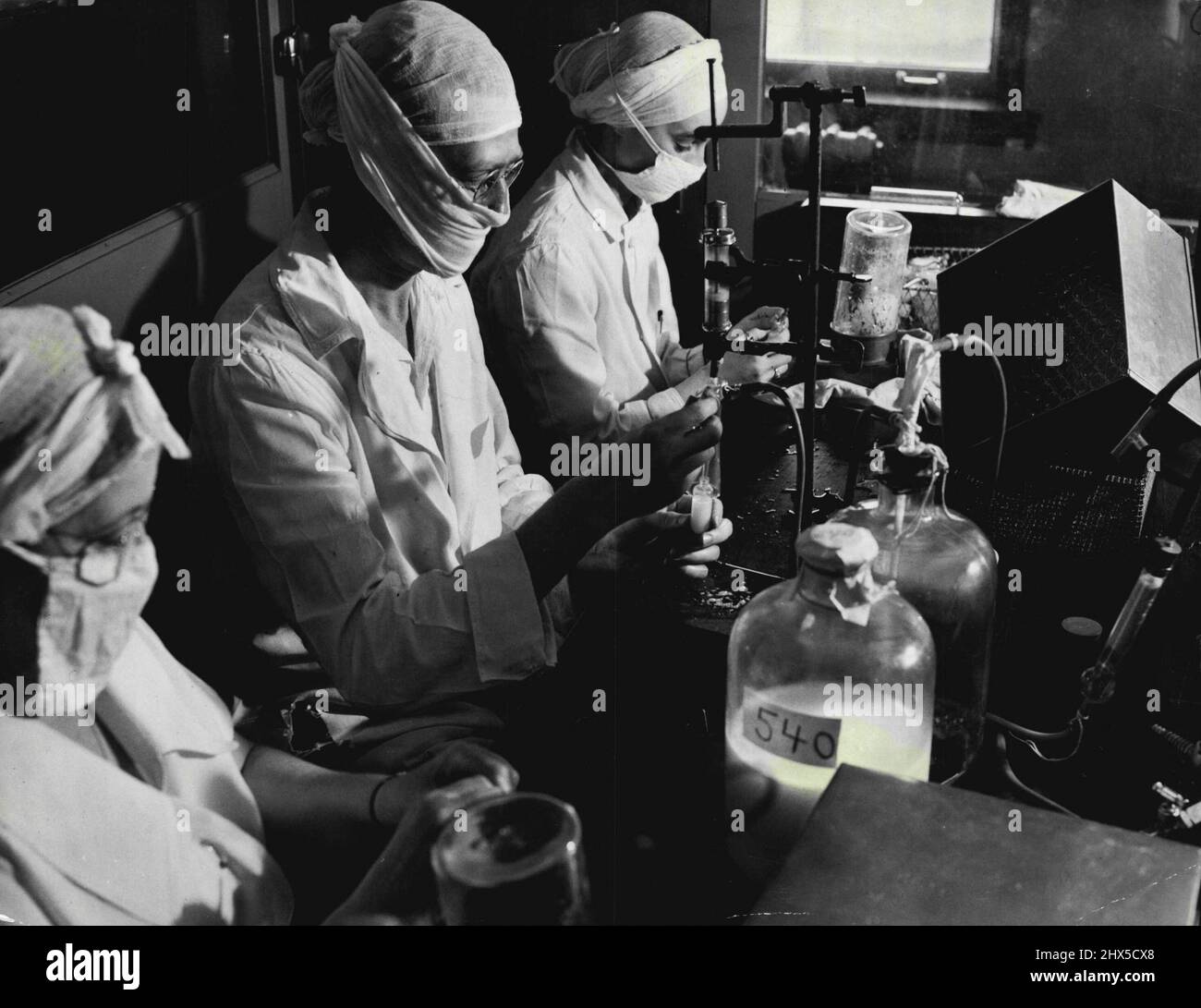 Sterile cubicles hi-res stock photography and images - Alamy