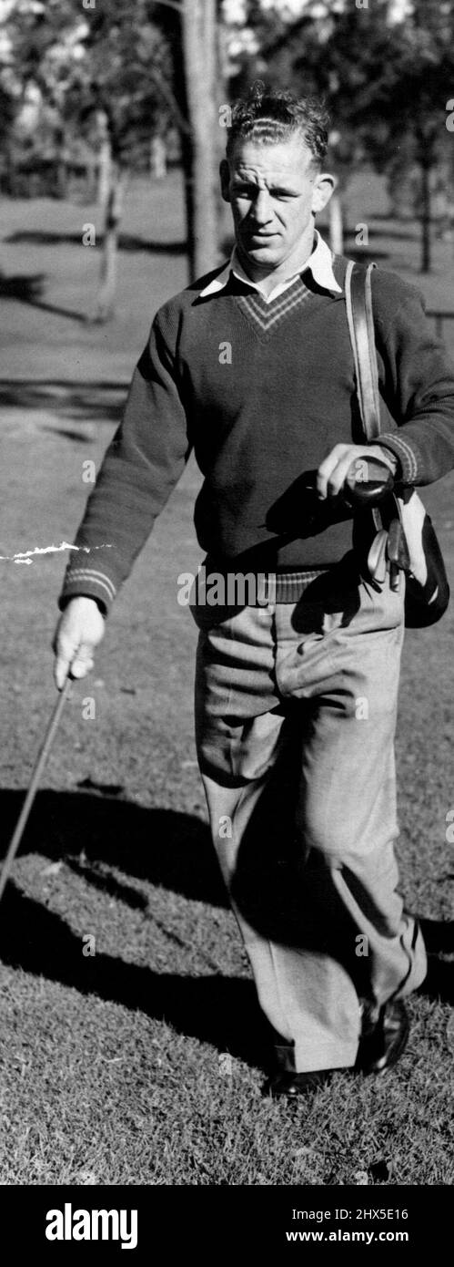 Len Cowie Aust. footballer at *****. January 01, 1950. (Photo by ...