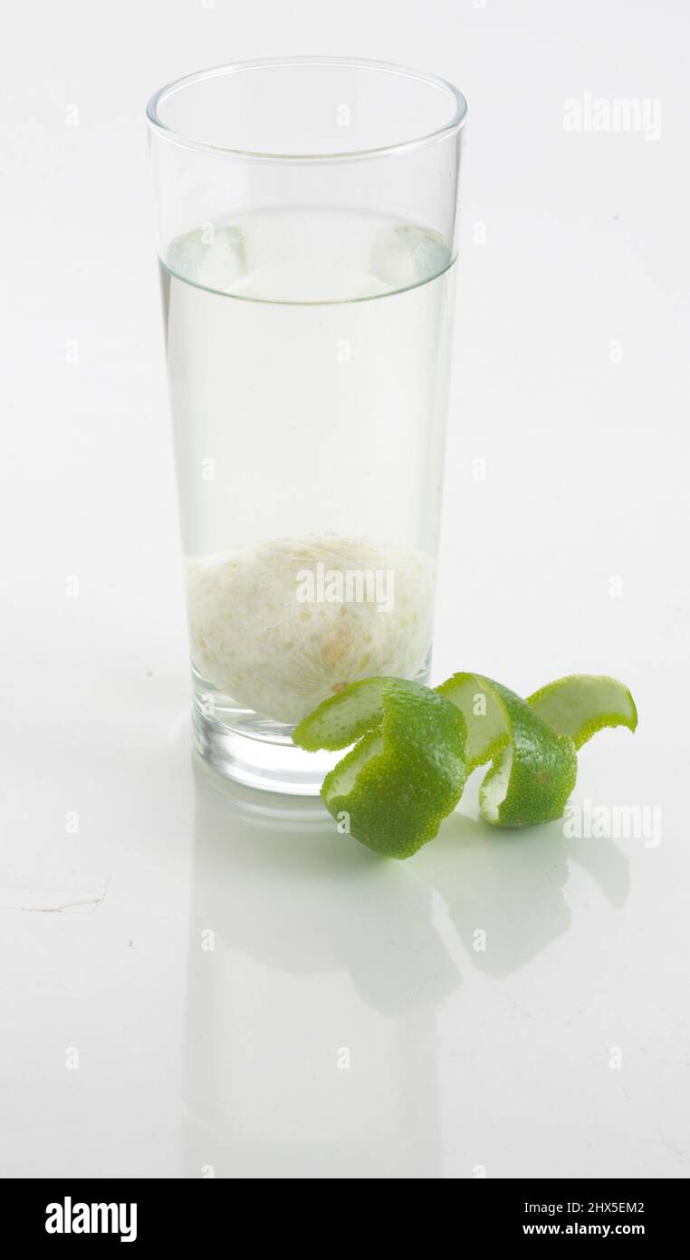 Water at bottom of image hi-res stock photography and images - Alamy