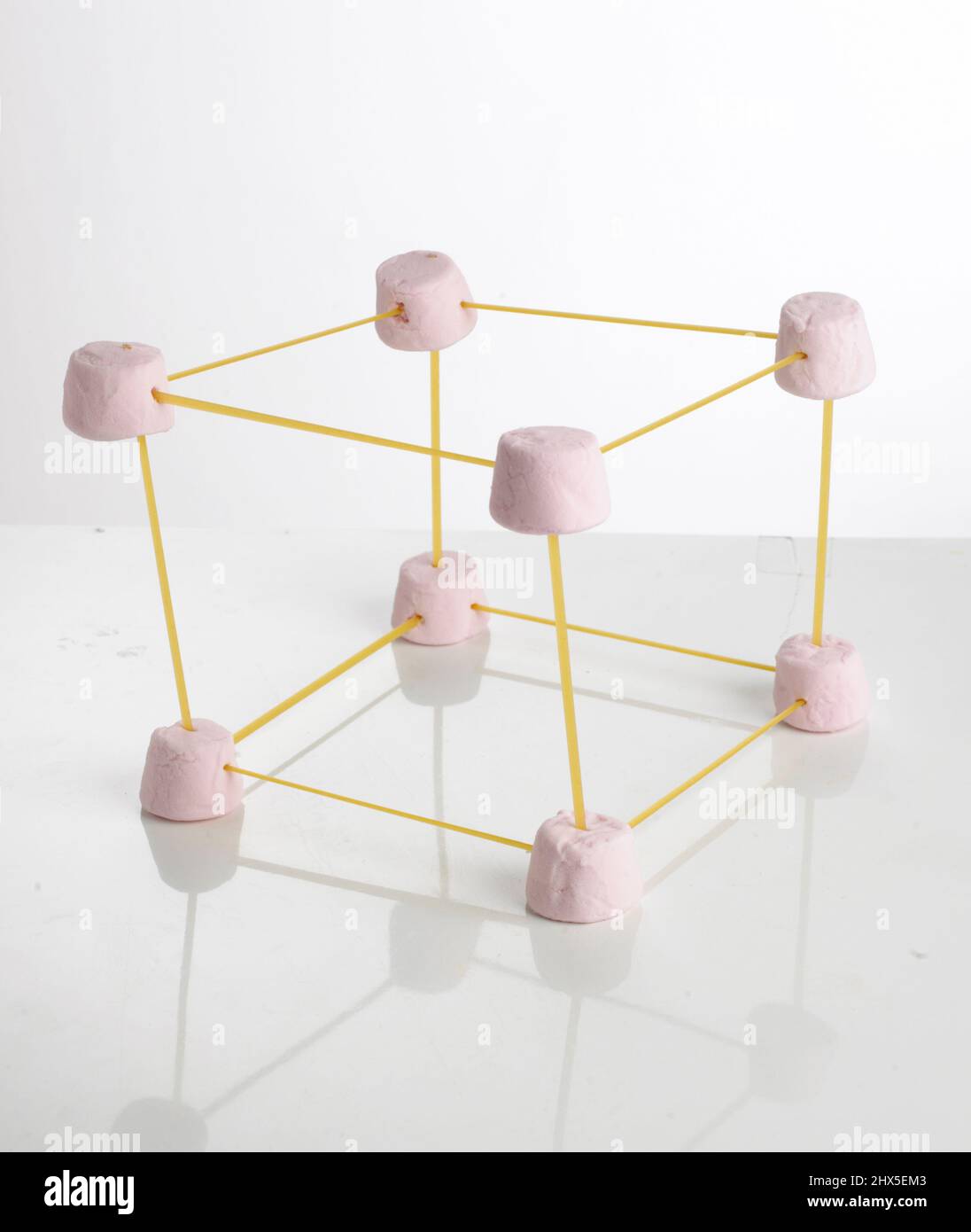 Cube of marshmallows and spaghetti, close-up Stock Photo - Alamy