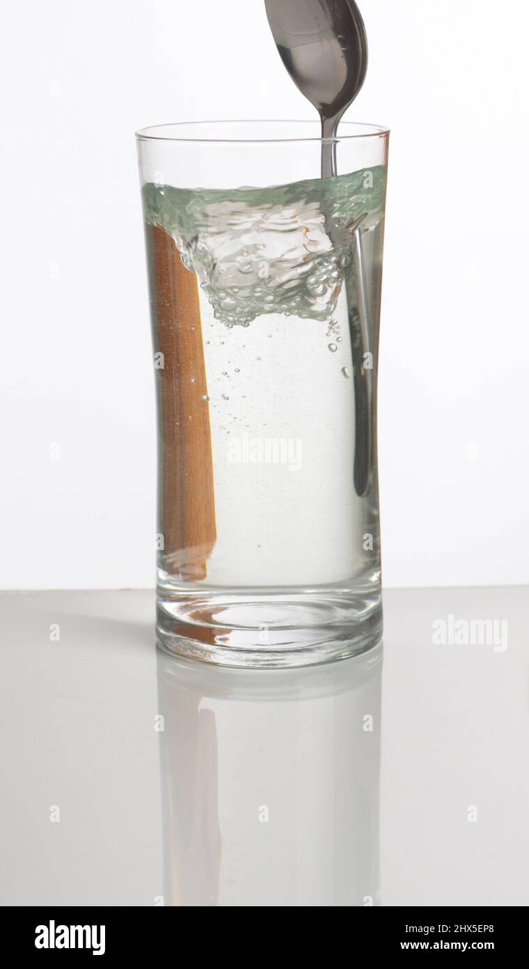 Water refraction experiment hi-res stock photography and images - Alamy