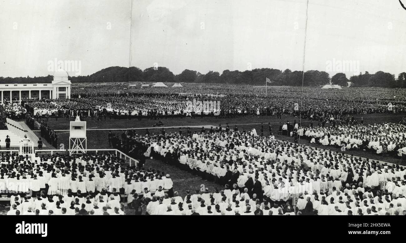 Eucharistic congress 1932 hi-res stock photography and images - Alamy